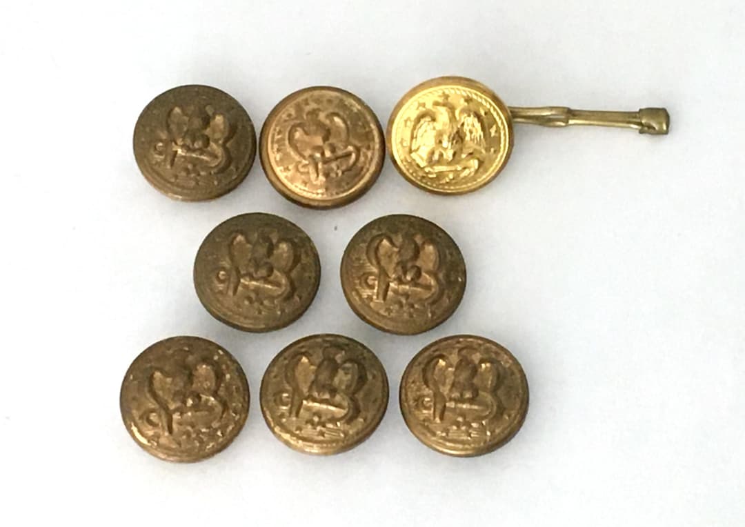 8 Vintage US Navy Uniform Buttons, Military, Loop Shank | Sewing ...