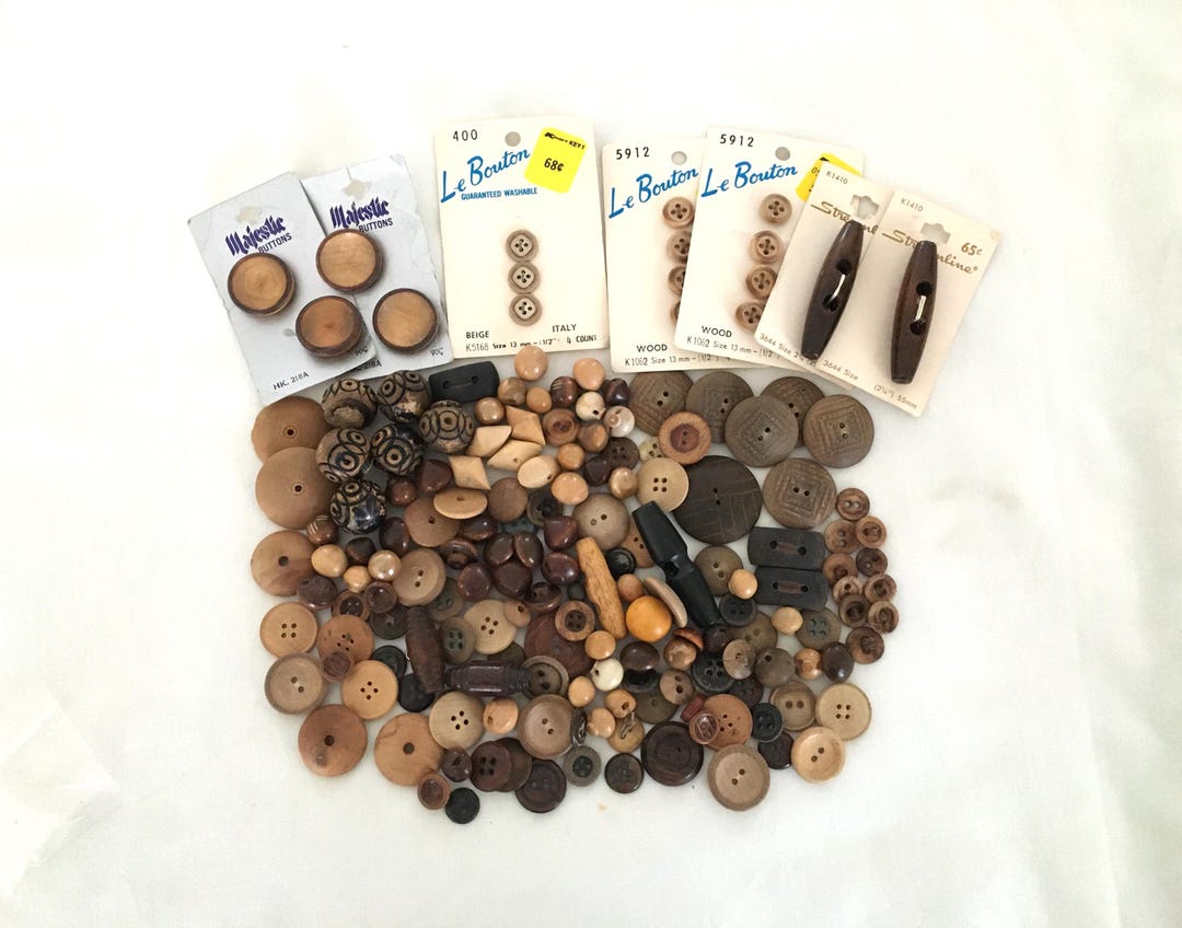 174 Assorted Vintage Wood Buttons, Dark to Light Colors, Many Matches ...