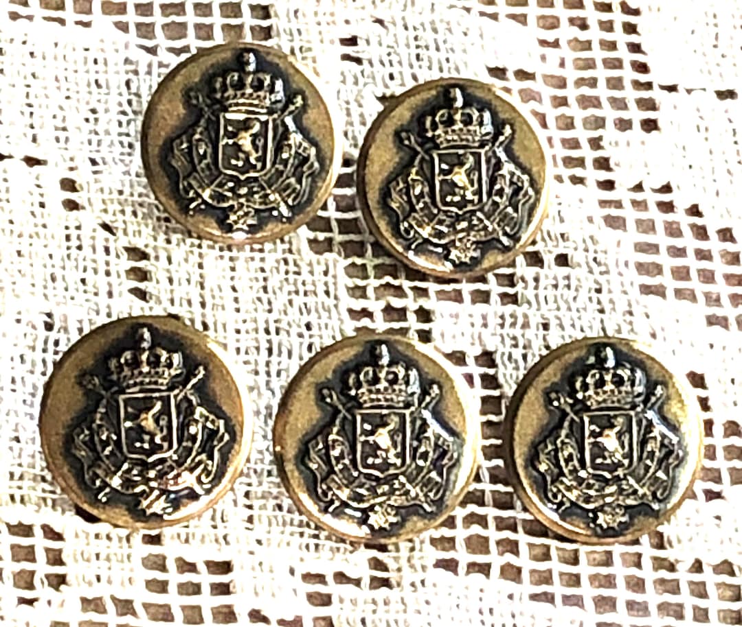5 Vintage Crest Buttons, Lion Passant Shield, Crown, Gold Tone Metal ...