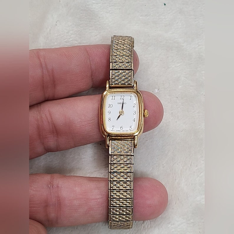 Vintage Seiko Women's Gold Tone Watch 1N00-5K29 - Etsy