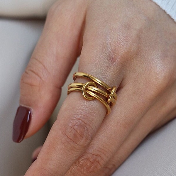 Connected Rings - Etsy