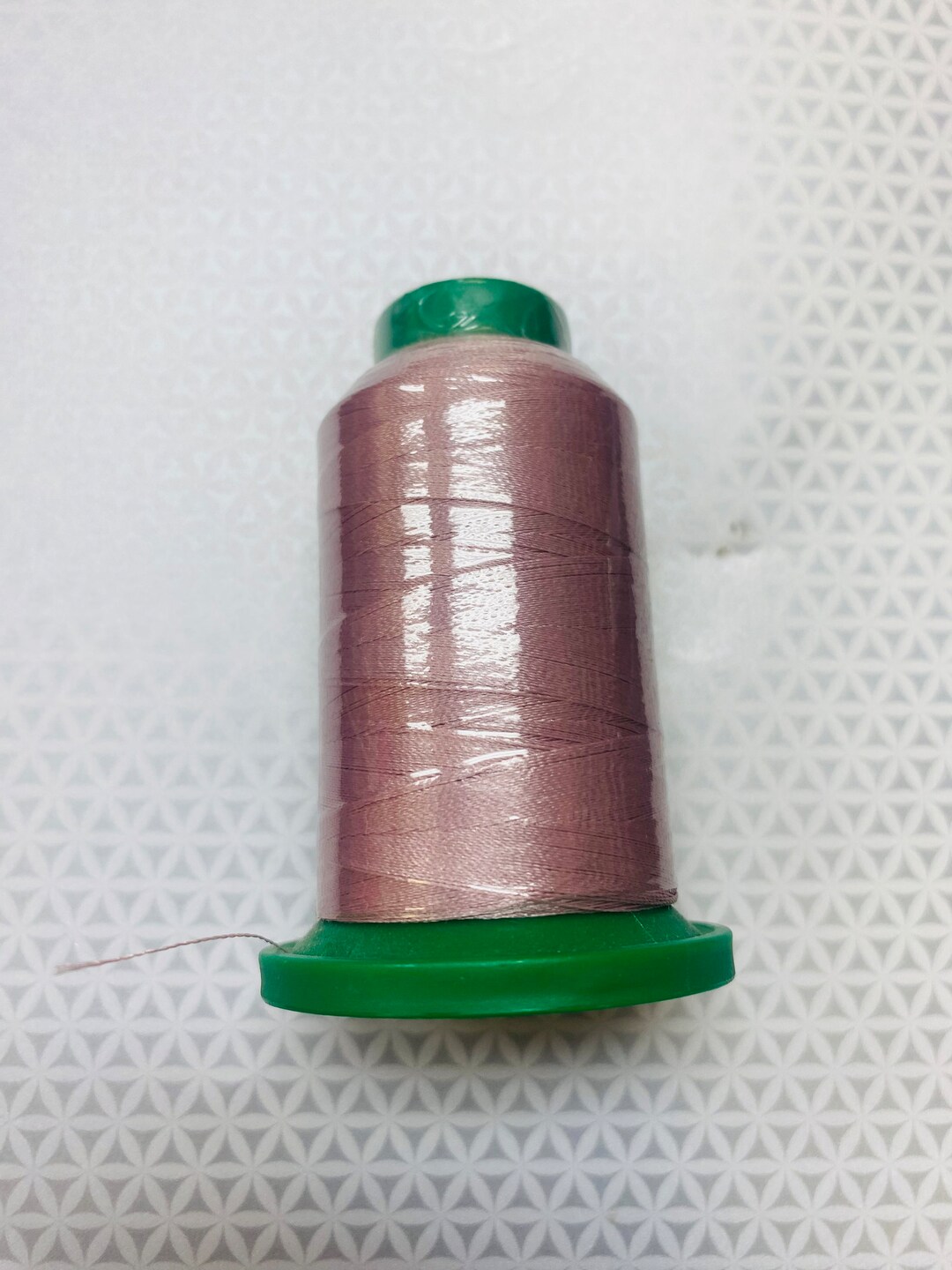 Isacord Thread in Color "misty Rose" 2762 - Etsy