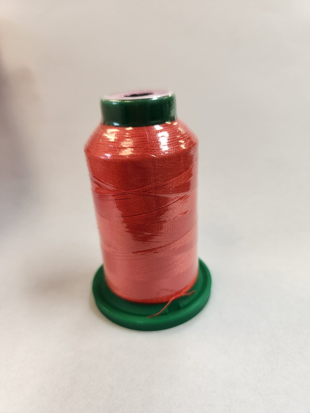 Isacord Thread 'red Berry' 1701 - Etsy