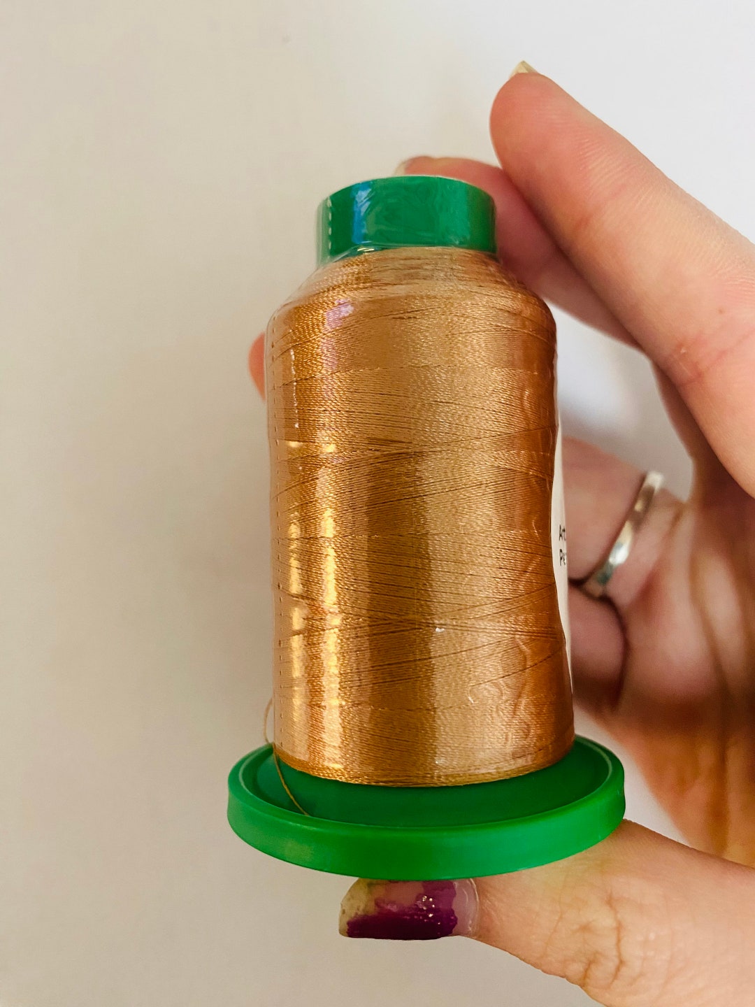 Isacord Thread Color Peru 1133 - Etsy