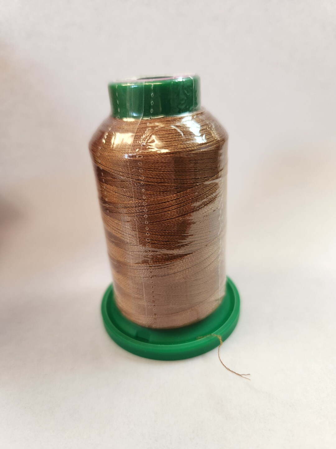 Isacord Thread 'bronze' 1032 - Etsy