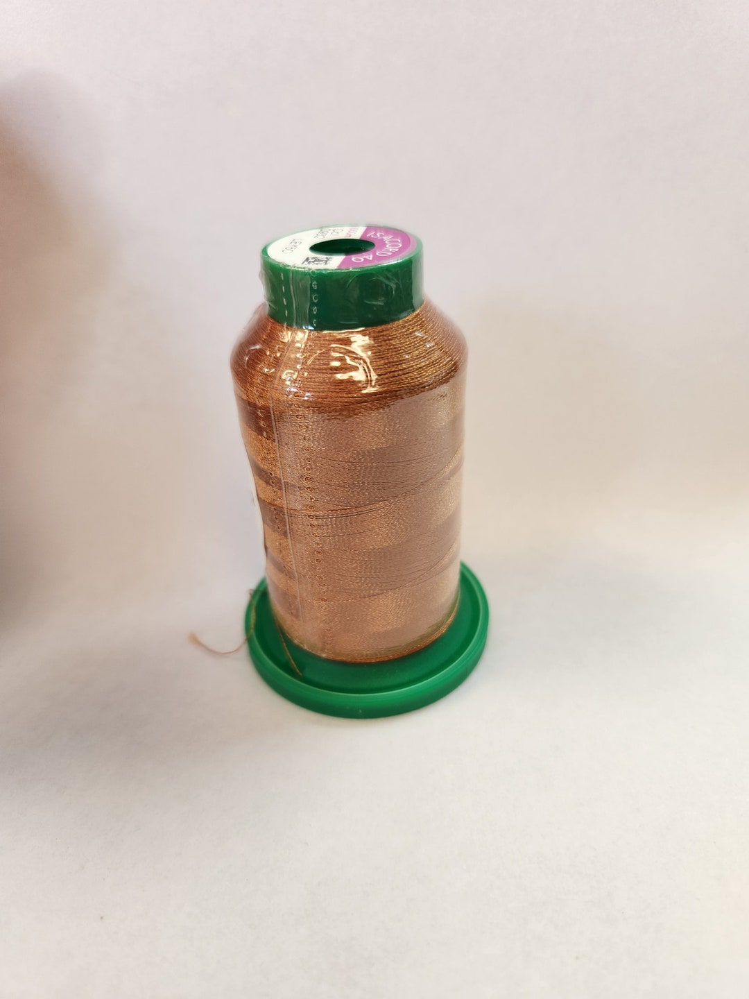 Isacord Thread 'nutmeg' 0932 - Etsy