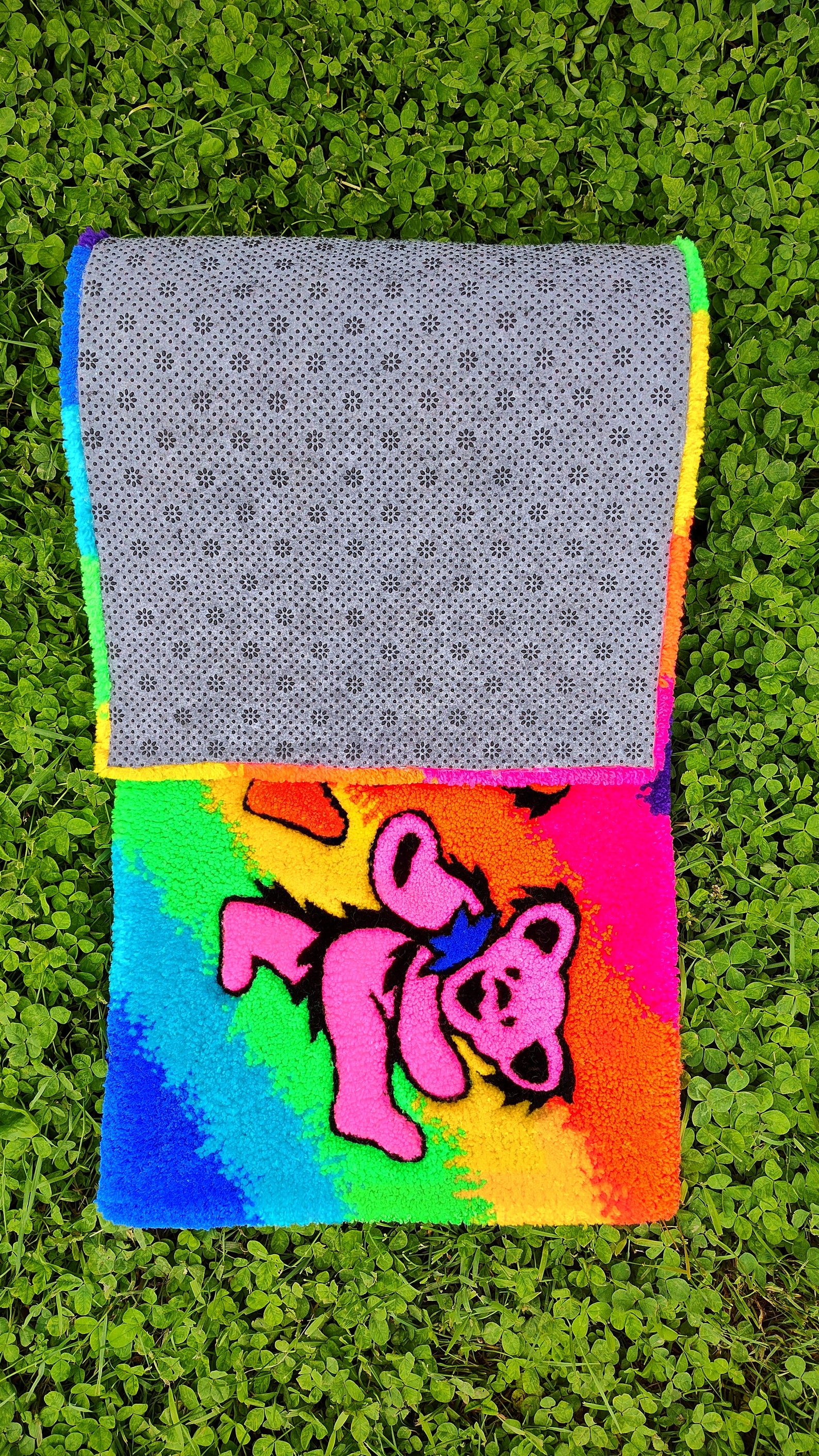 Grateful Dead Carpet, Grateful Dead Style, Rainbow Bears, Studio Carpet ...