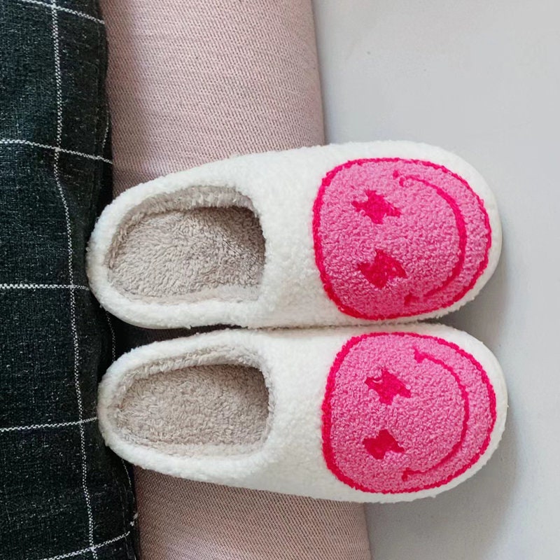 Smiley Face Cute Slippers - Cushion Slides - Comfortable and Cozy ...