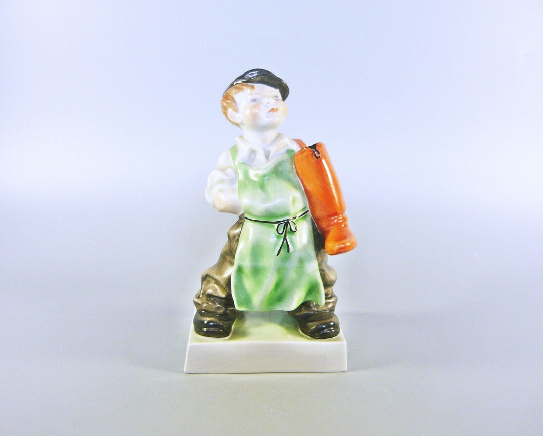 Herend, Bootmaker 7.2, Antique Handpainted Porcelain Figurine 1946 J019 ...