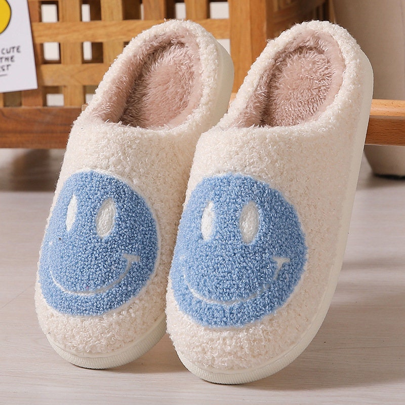 Cute Smiley Face Slippers - Unisex Fluffy and Cozy Smile Face Slippers ...
