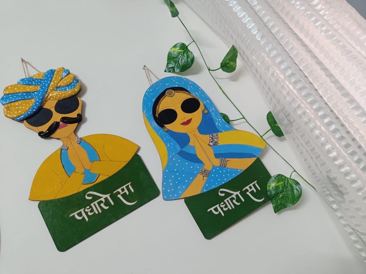 Buy Handmade Hand-painted PADHARO SA Stylish Men and Women Wooden ...