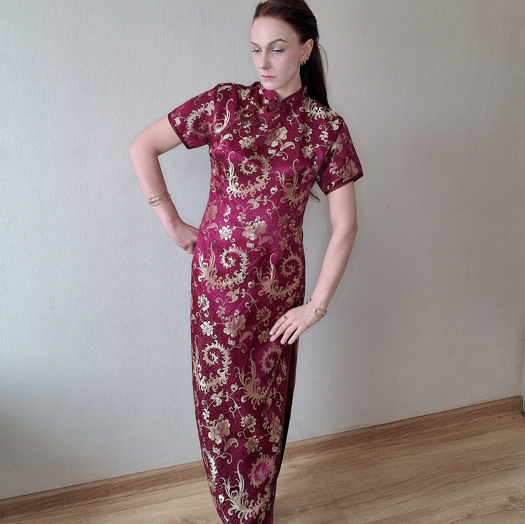 Vintage Cheongsam Qipao Oriental Satinlike Maxi Dress in Deep Red and ...
