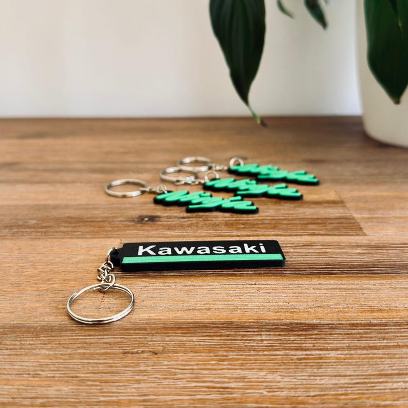 Kawasaki Ninja H2R Gift Set – Includes 2D Desk Art, Coaster & Keychain ...