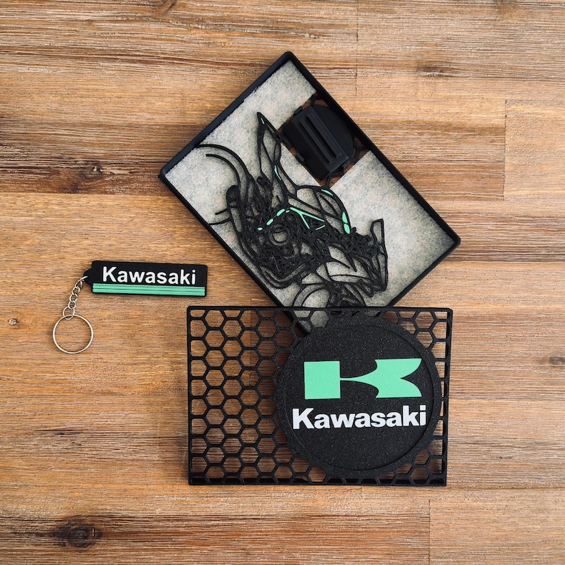 Kawasaki Ninja H2R Gift Set – Includes 2D Desk Art, Coaster & Keychain ...