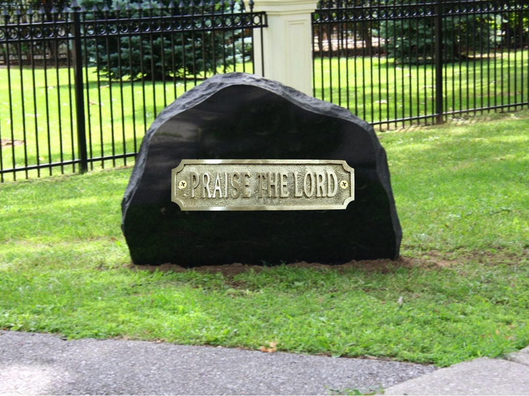 Custom Brass Wall Signs & Plaques - Custom Language Plaques - Custom ...