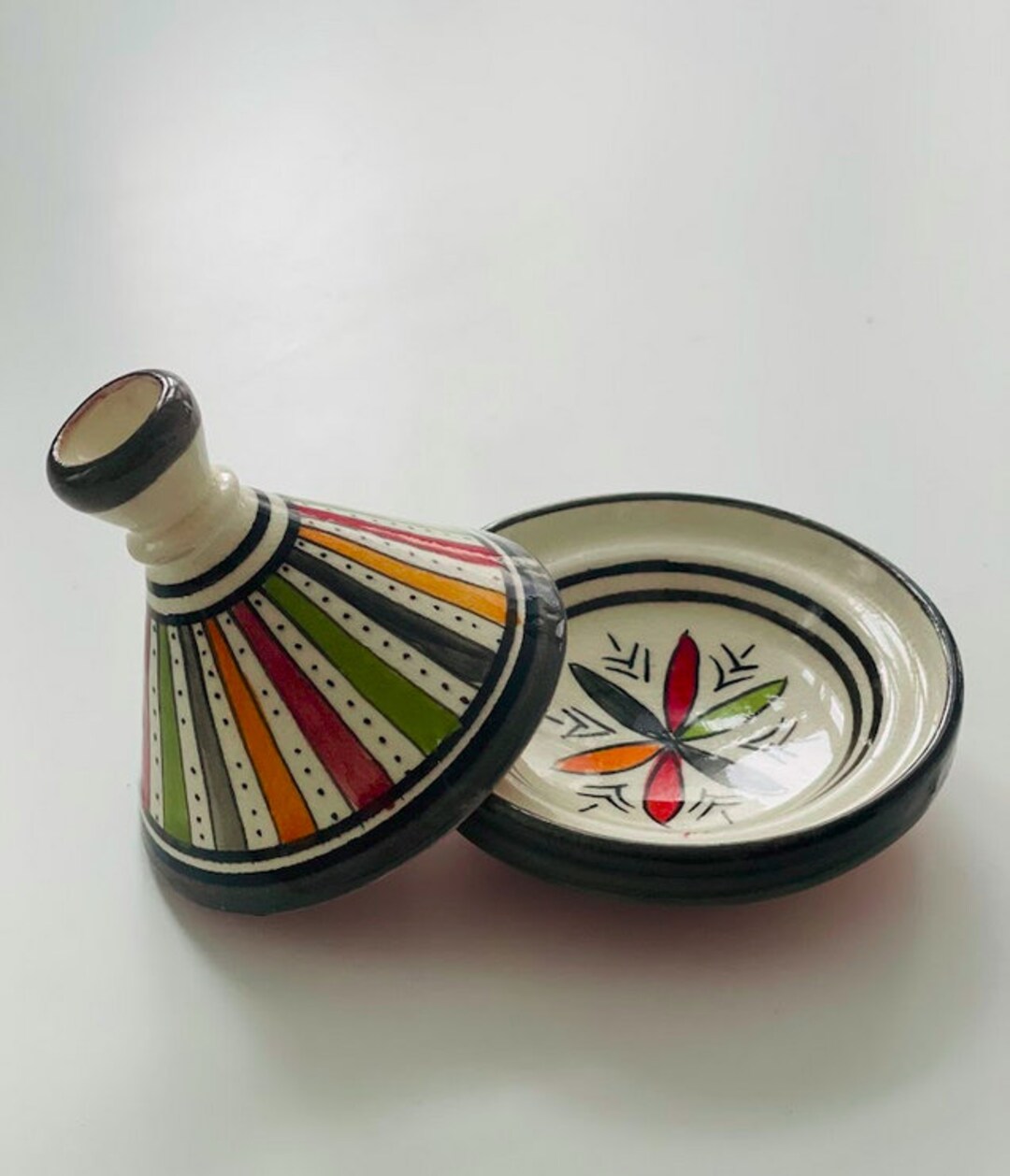 Traditional Moroccan Berber Tagine Handmade in Ceramic and Terracotta ...