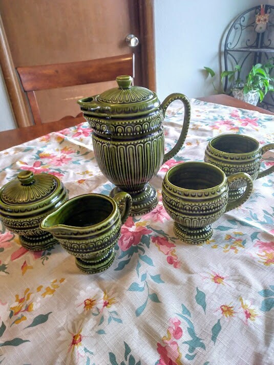 Royal Sealy Tea Set - Teapot, Three Cups, Creamer, and Sugar Bowl - Etsy