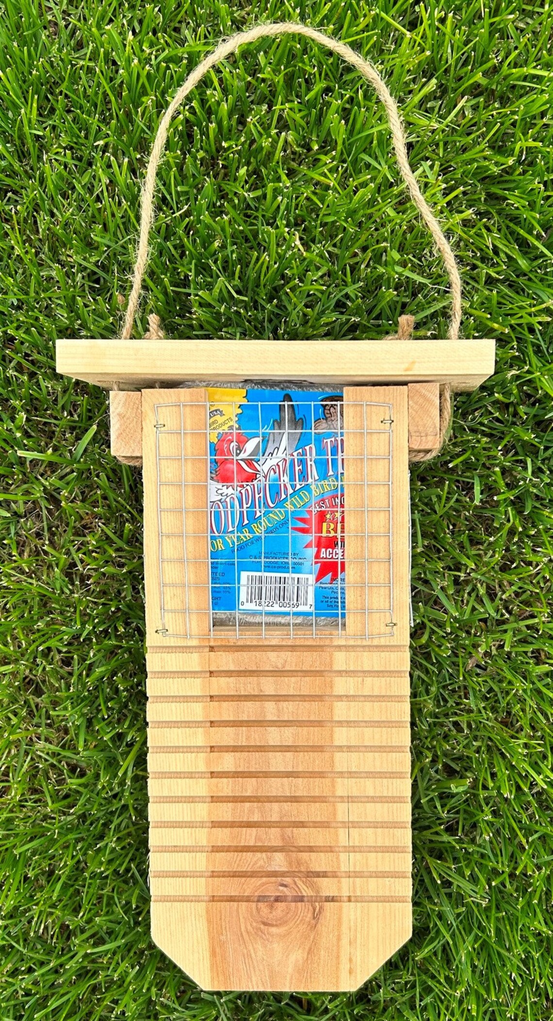 Two Picket Project: Suet Bird Feeder DIY Plans to Make Bird Feeder of ...