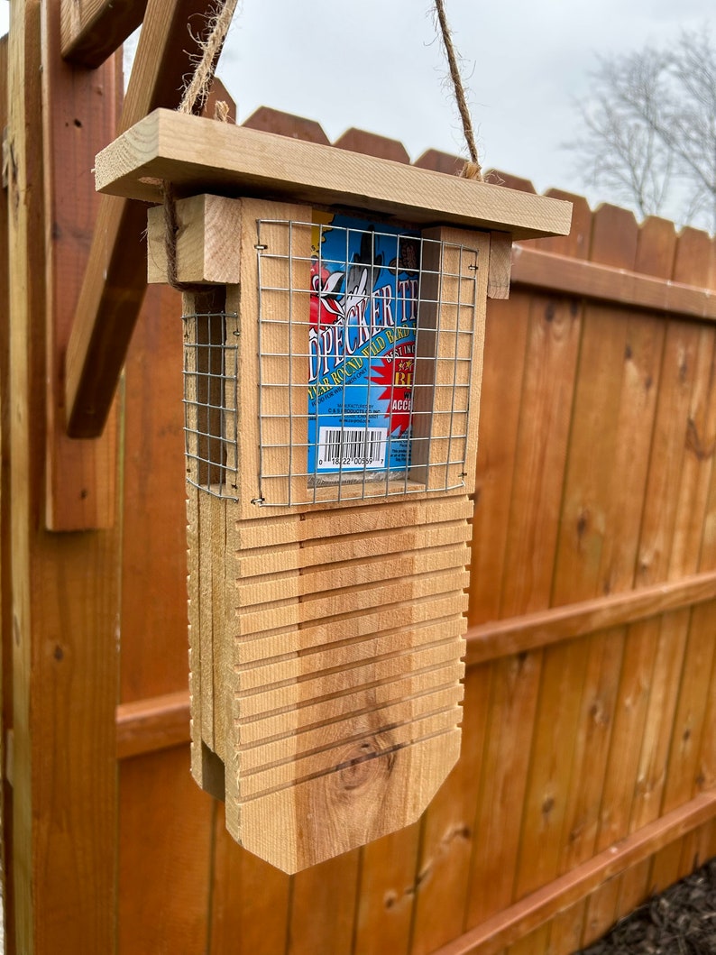 Two Picket Project: Suet Bird Feeder DIY Plans to Make Bird Feeder of ...