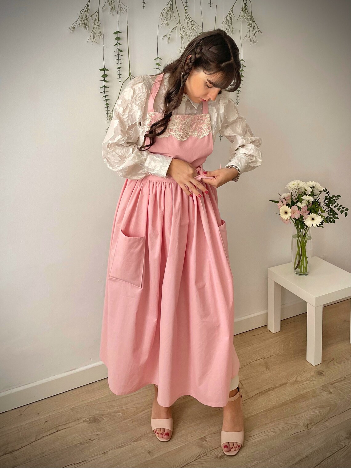 Victorian Style Apron dusty Pink - Etsy