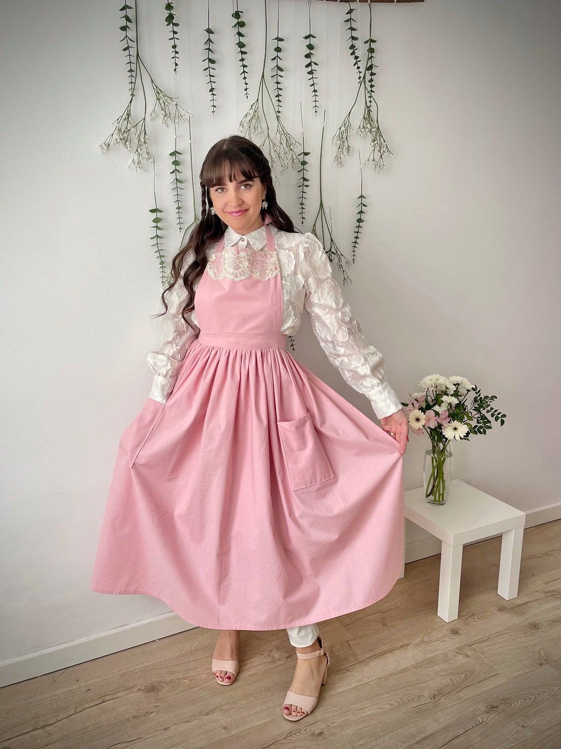 Victorian Style Apron dusty Pink - Etsy
