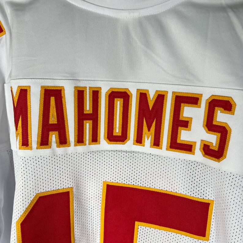 Patrick Mahomes Signed Kansas City Chiefs White Jersey Authenticated ...