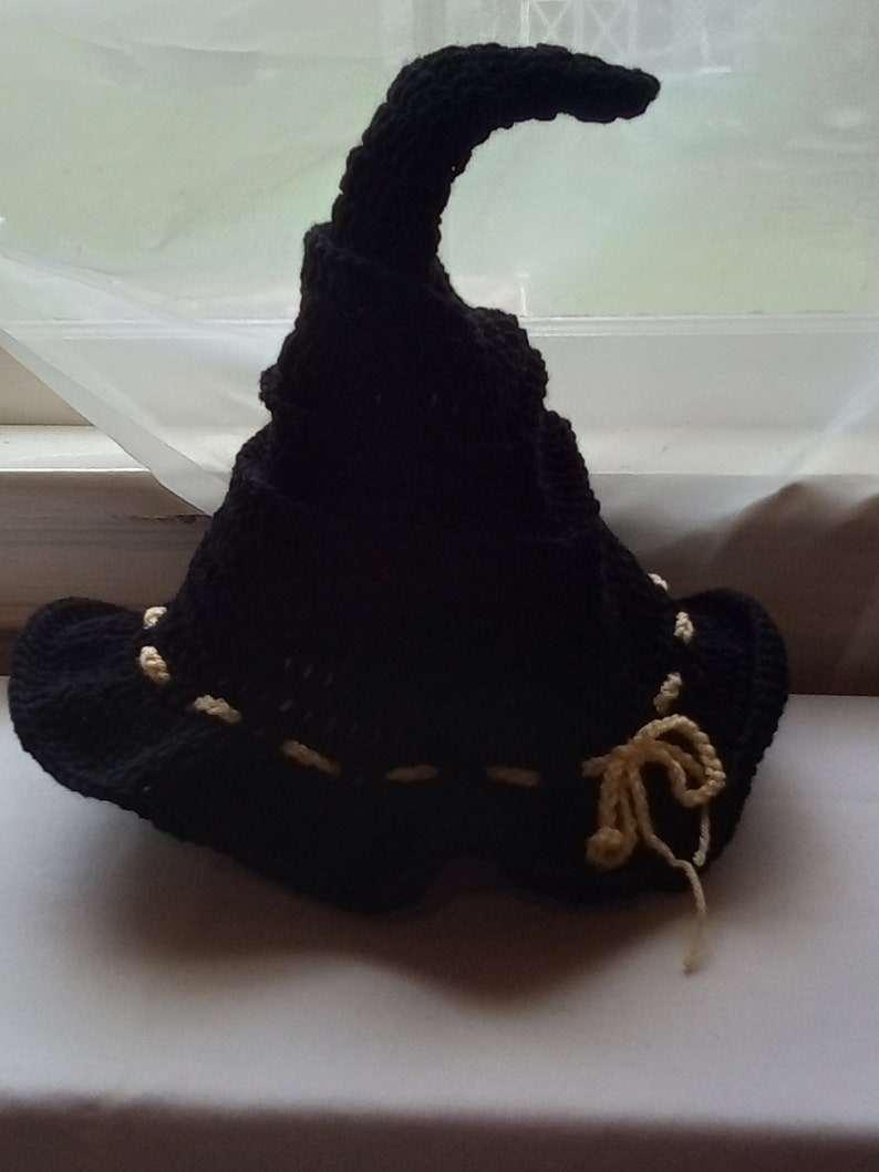 HARRY POTTER Style Crocheted Wizard Hat. Hufflepuff Black and Yellow ...