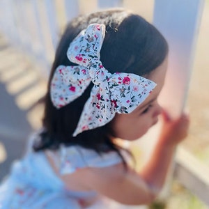 Flower & Pretty Bows - Etsy