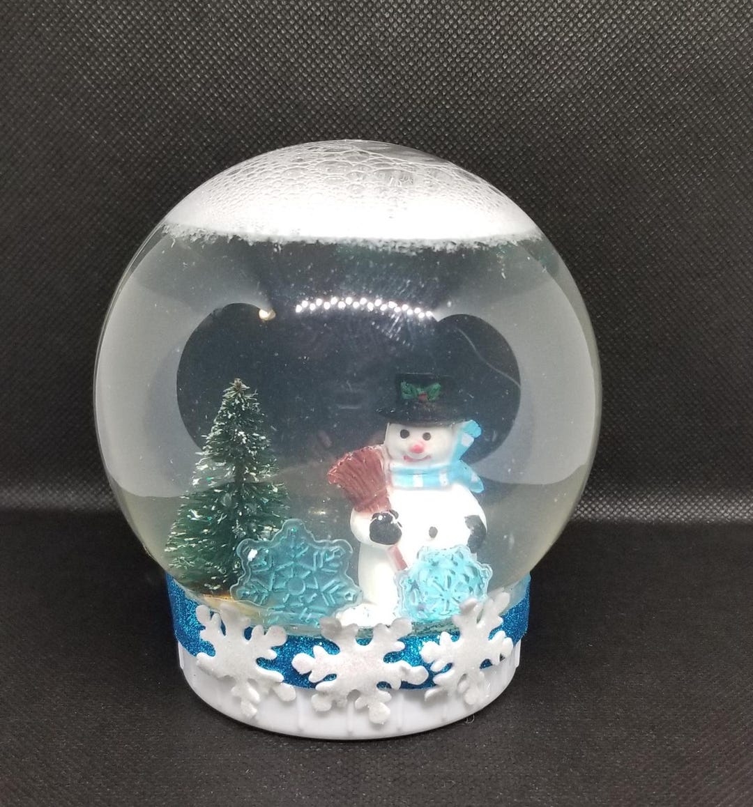 Snowman Snow Globe With Snow Flakes - Etsy