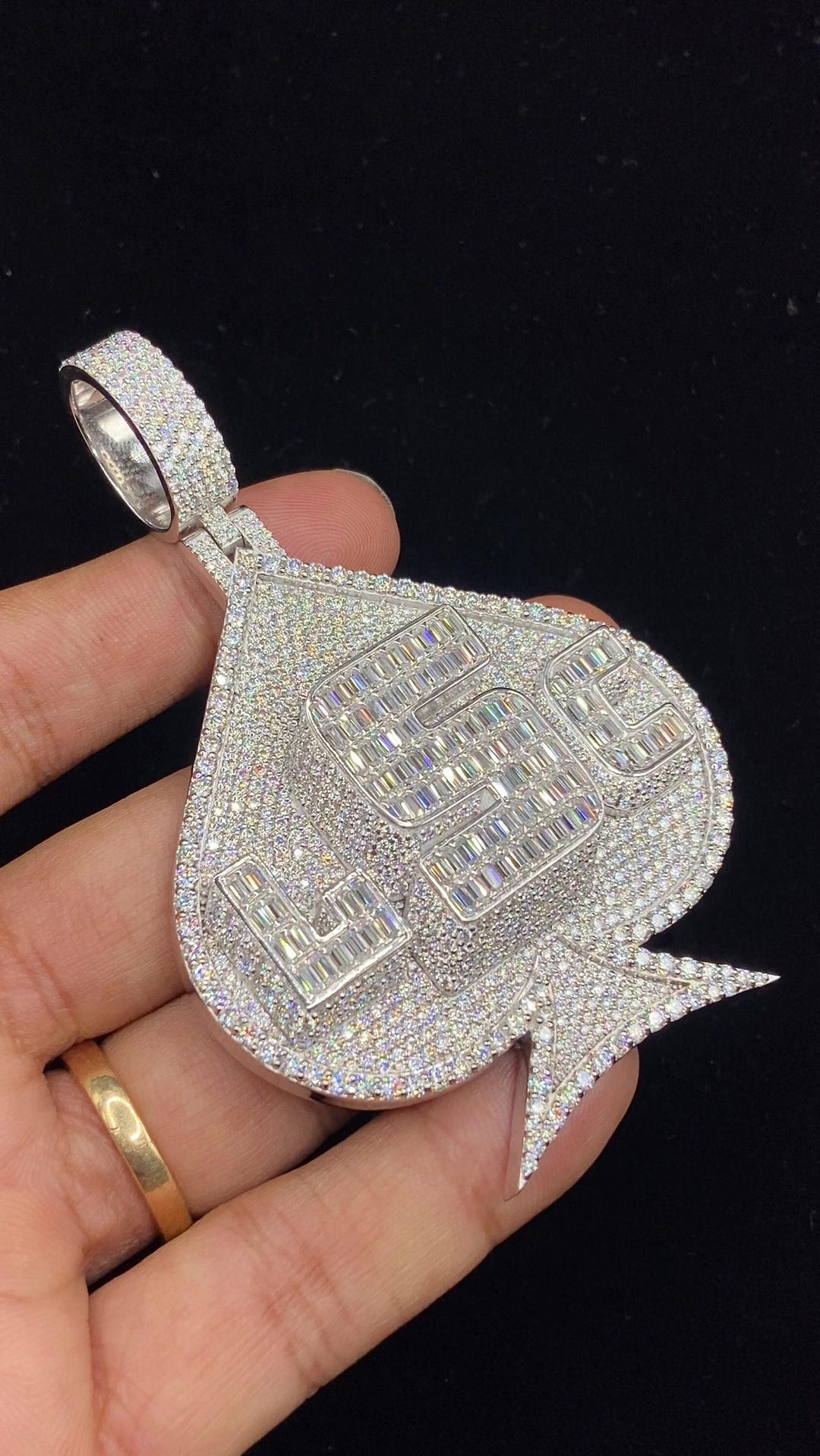 Custom Spade Shaped Iced Out Hip Hop Pendant 3d Custom Letters 925 ...