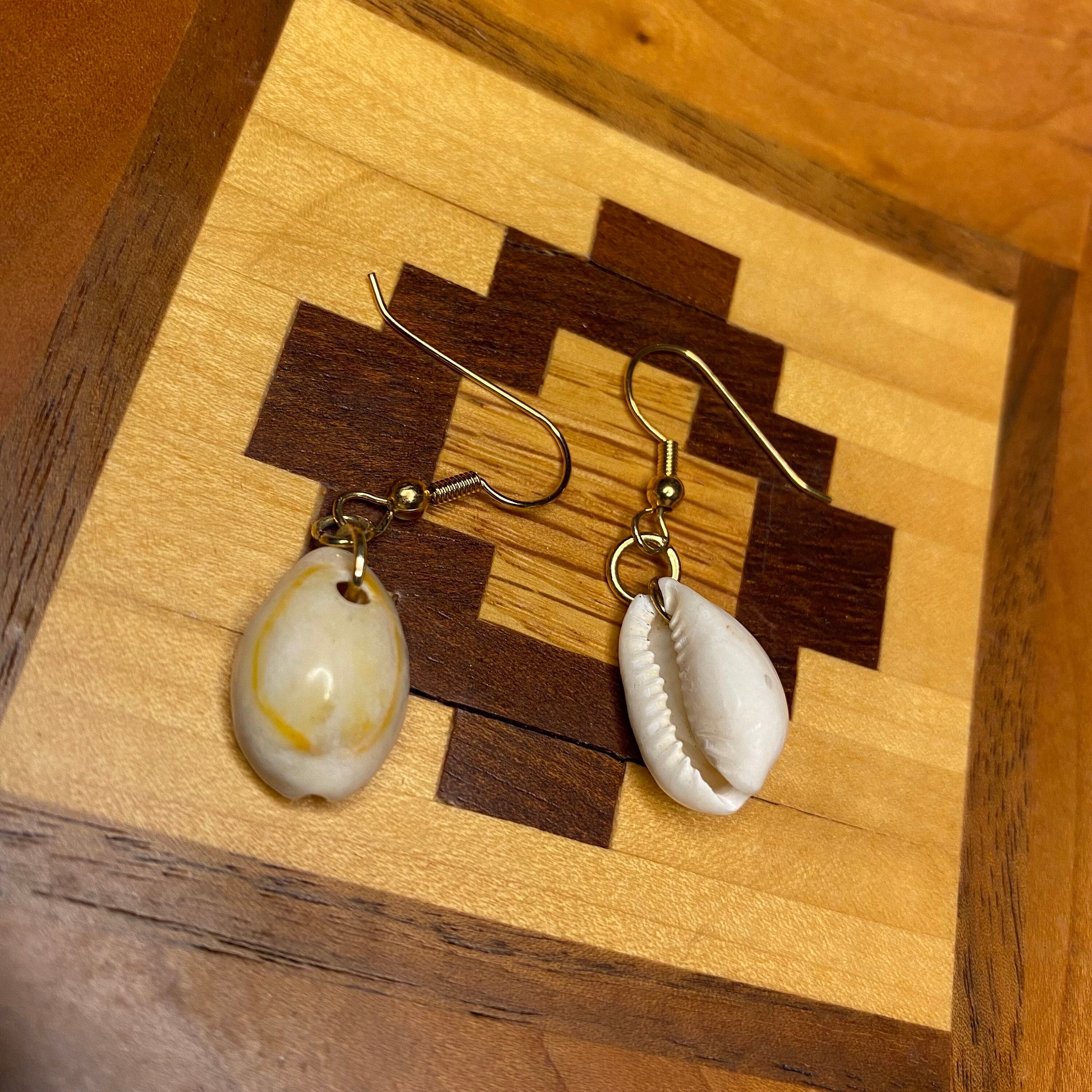 Native American Handmade Cowrie Shell Earrings Whitehorsewear - Etsy
