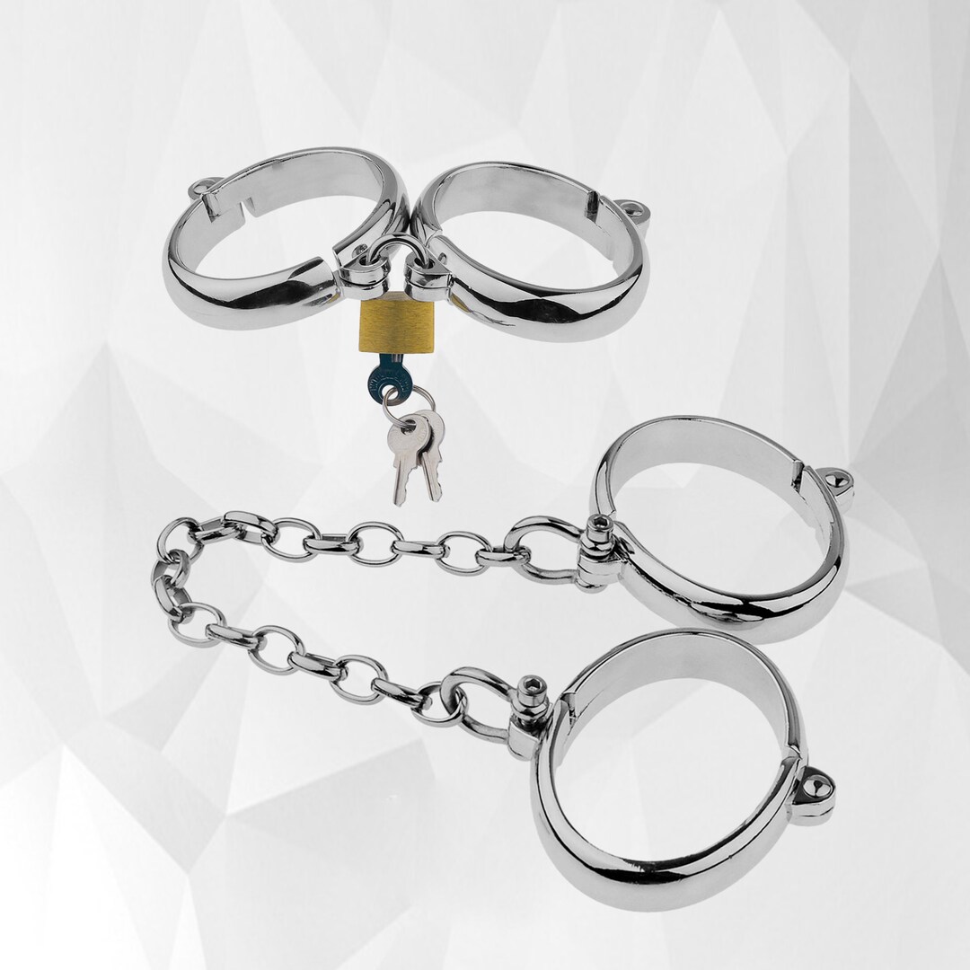 BDSM Charming Handcuffs and Ankle Cuffs Metal Bondage Suit Ankle Cuffs ...