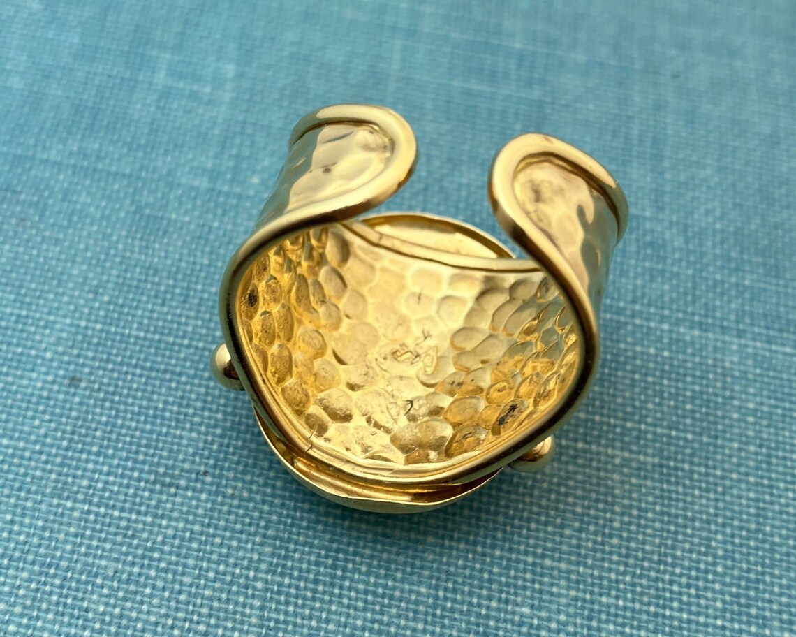 Large 18K Yellow Gold Statement Ring With Woman and Flower - Etsy