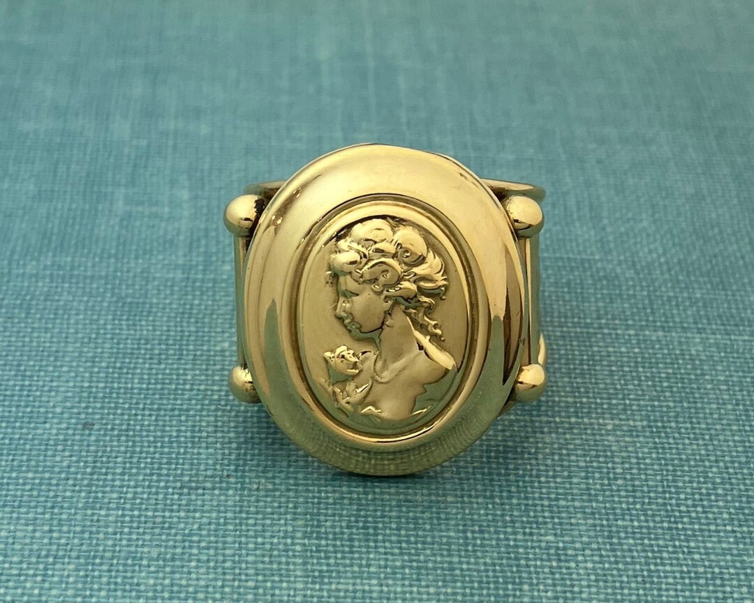 Large 18K Yellow Gold Statement Ring With Woman and Flower - Etsy