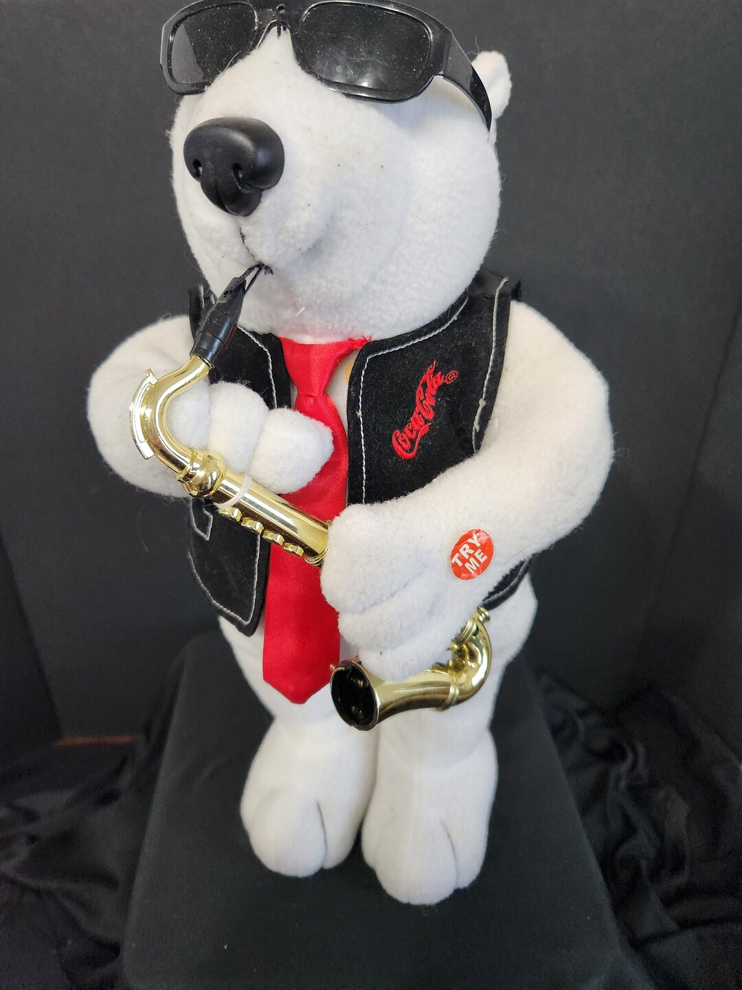 Coca Cola Animation Collection, Polar Bear Playing Saxophone, Works as ...