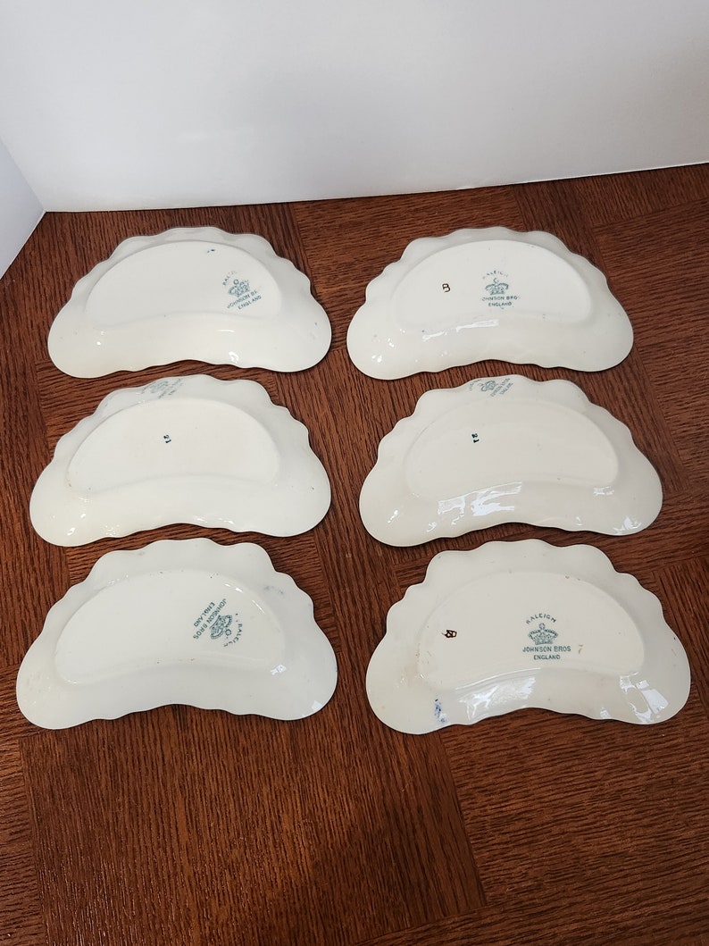 6 Pcs Johnson Bros Bone Plates Raleigh Pattern, Made in England ...