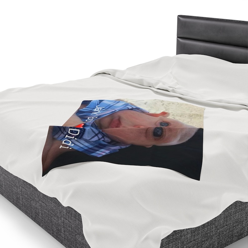 Jank Boteko Heart Didi Plush Blanket - Etsy