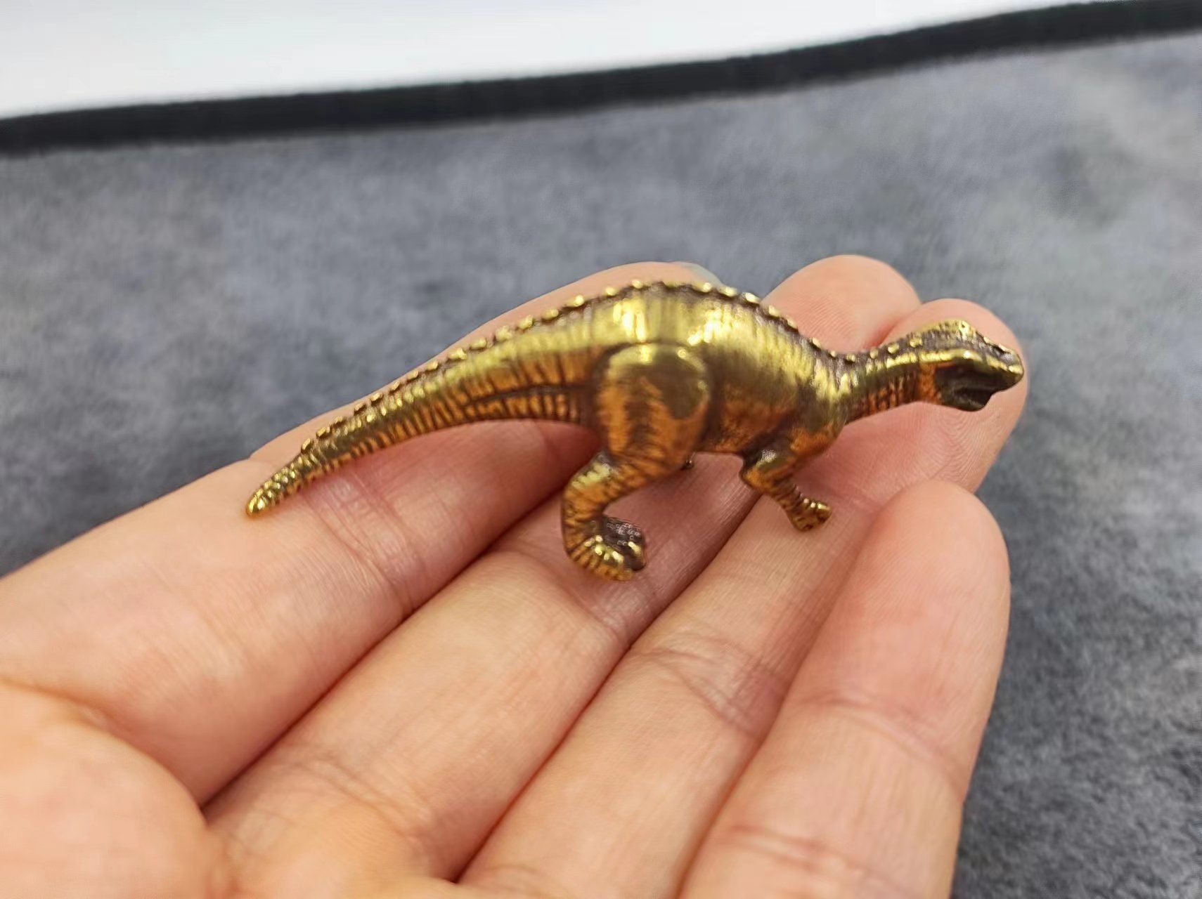 Get 7 Copper Allosaurus Jurassic World Toy Cretaceous Roar Attack ...