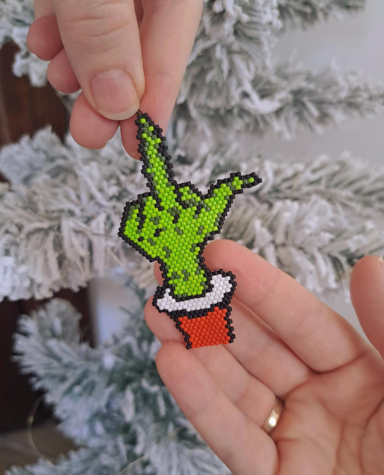Grinch Hand Seed Brick Bead Pattern | Christmas Tree Ornament (PDF) - Etsy