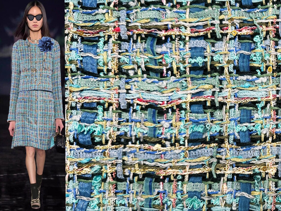 Tela de tweed francés azul con cintas de seda y lentejuelas doradas ...