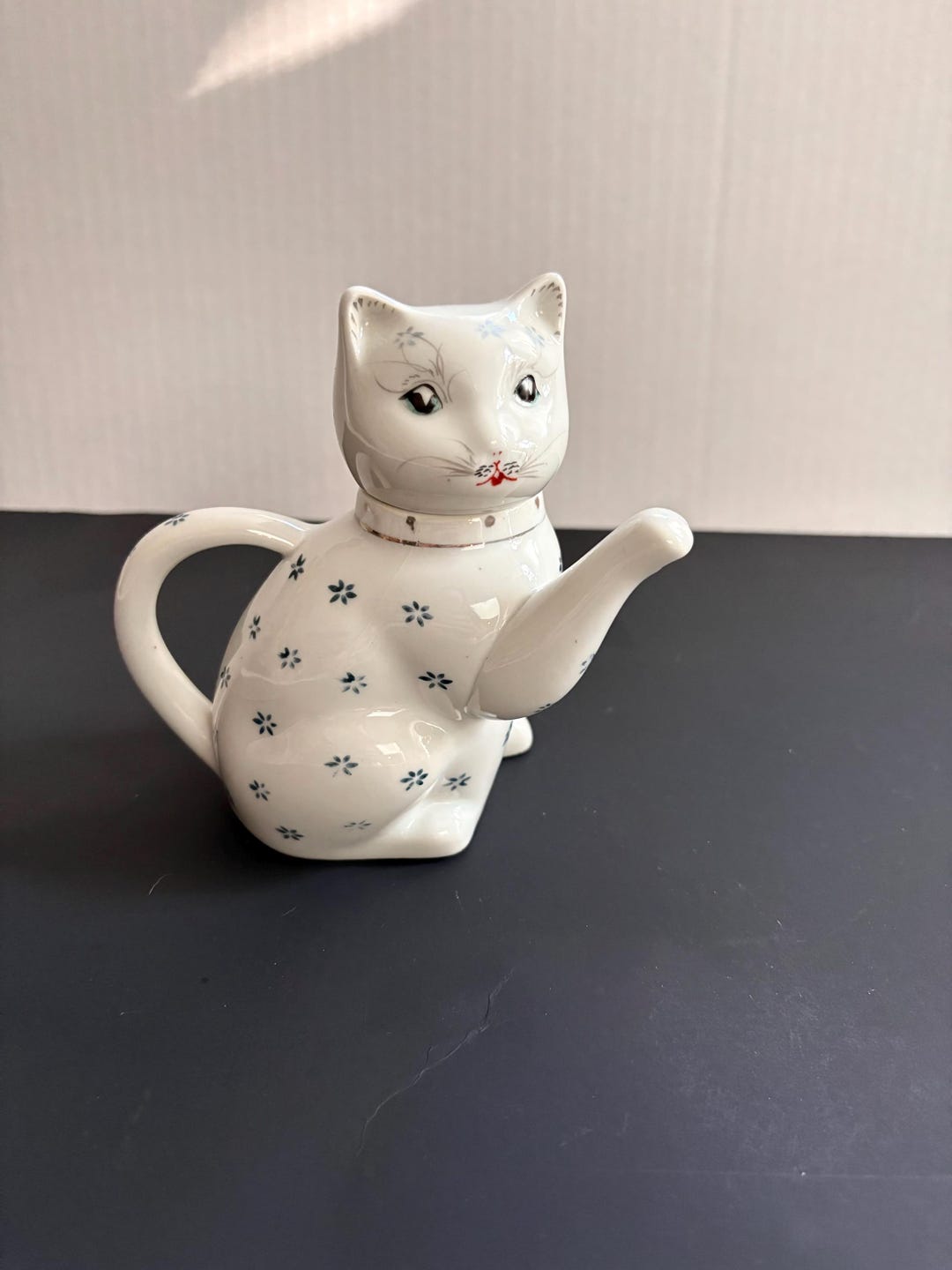 Vintage Chinese Cat Pitcher: Blue and White Porcelain Soy Sauce Creamer ...