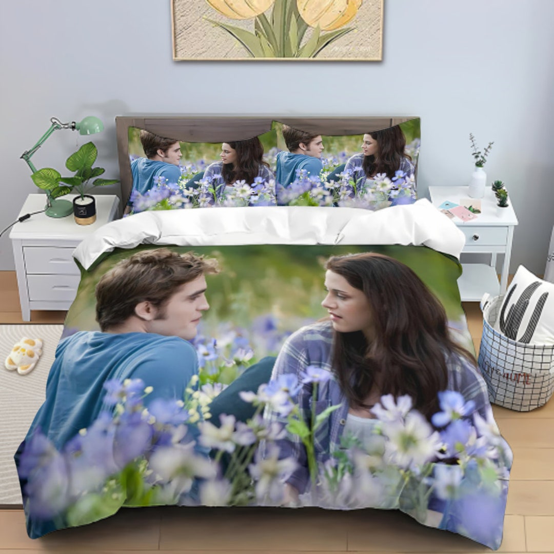 Twilight Three-piece Bedding Set Bedroom Comforter and Pillowcase Set ...