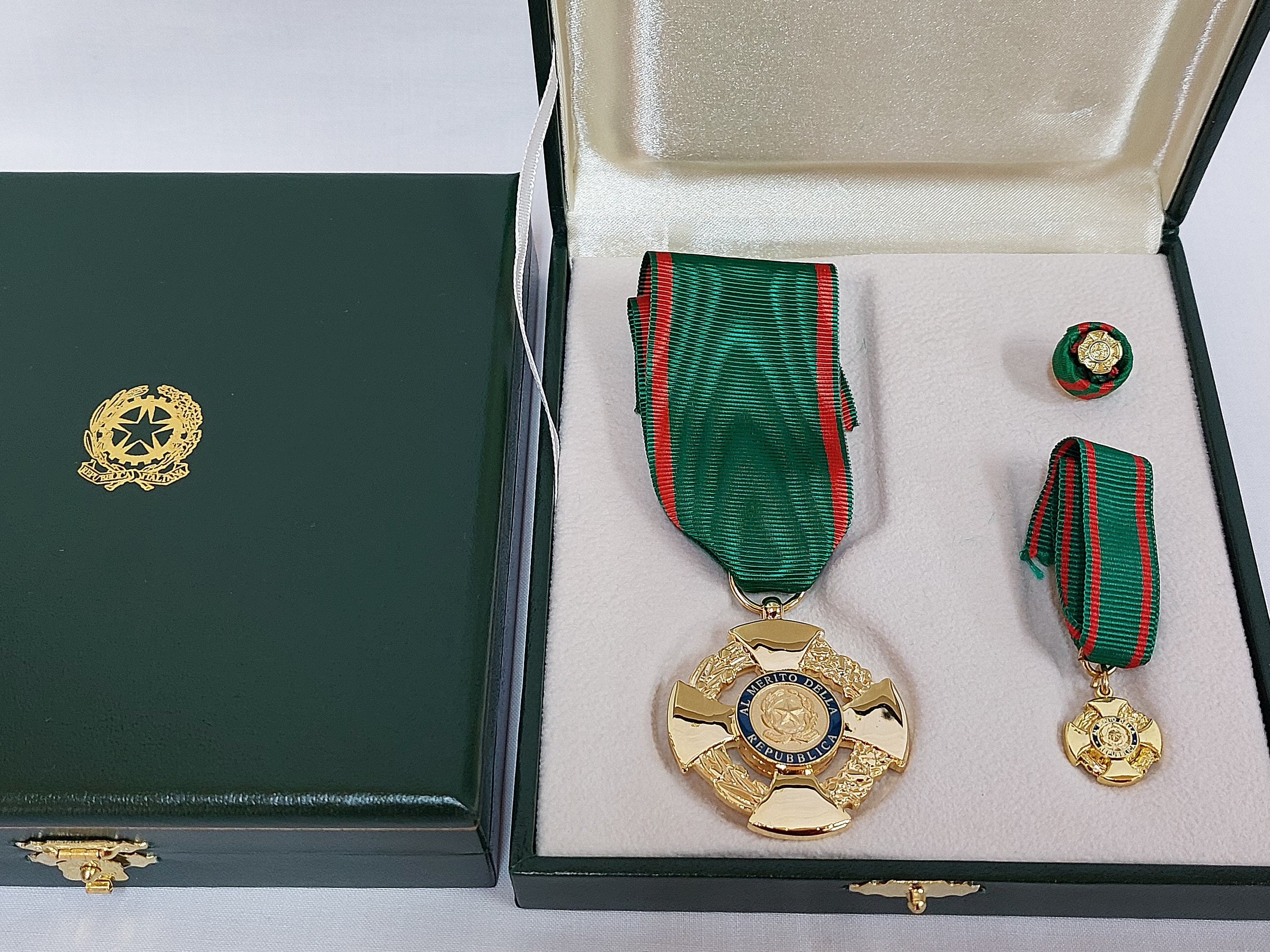 Kit lusso da Cavaliere Ufficiale Ordine al Merito della Repubblica ...