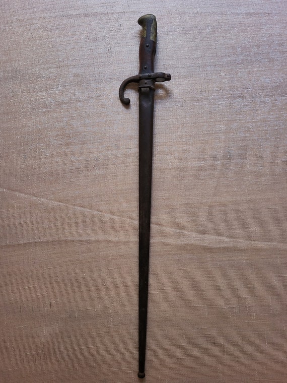 A 19th century French sword bayonet , inscribed L DEN… - Gem