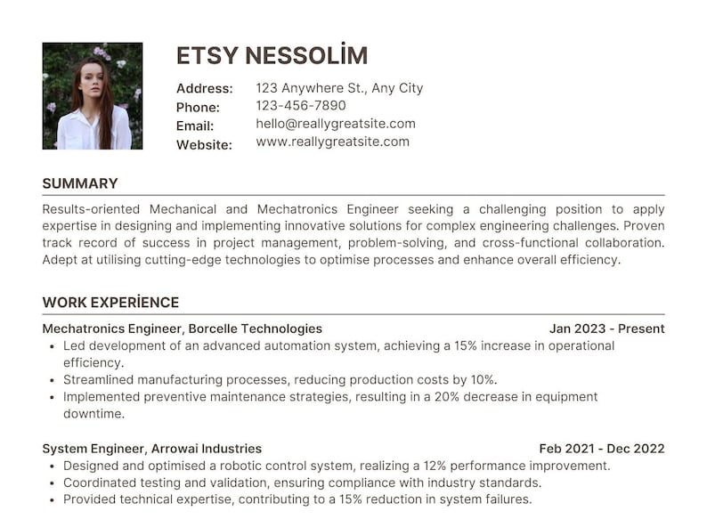 Basic Resume Example, Clean Template Canva, Minimalist Resume Template ...