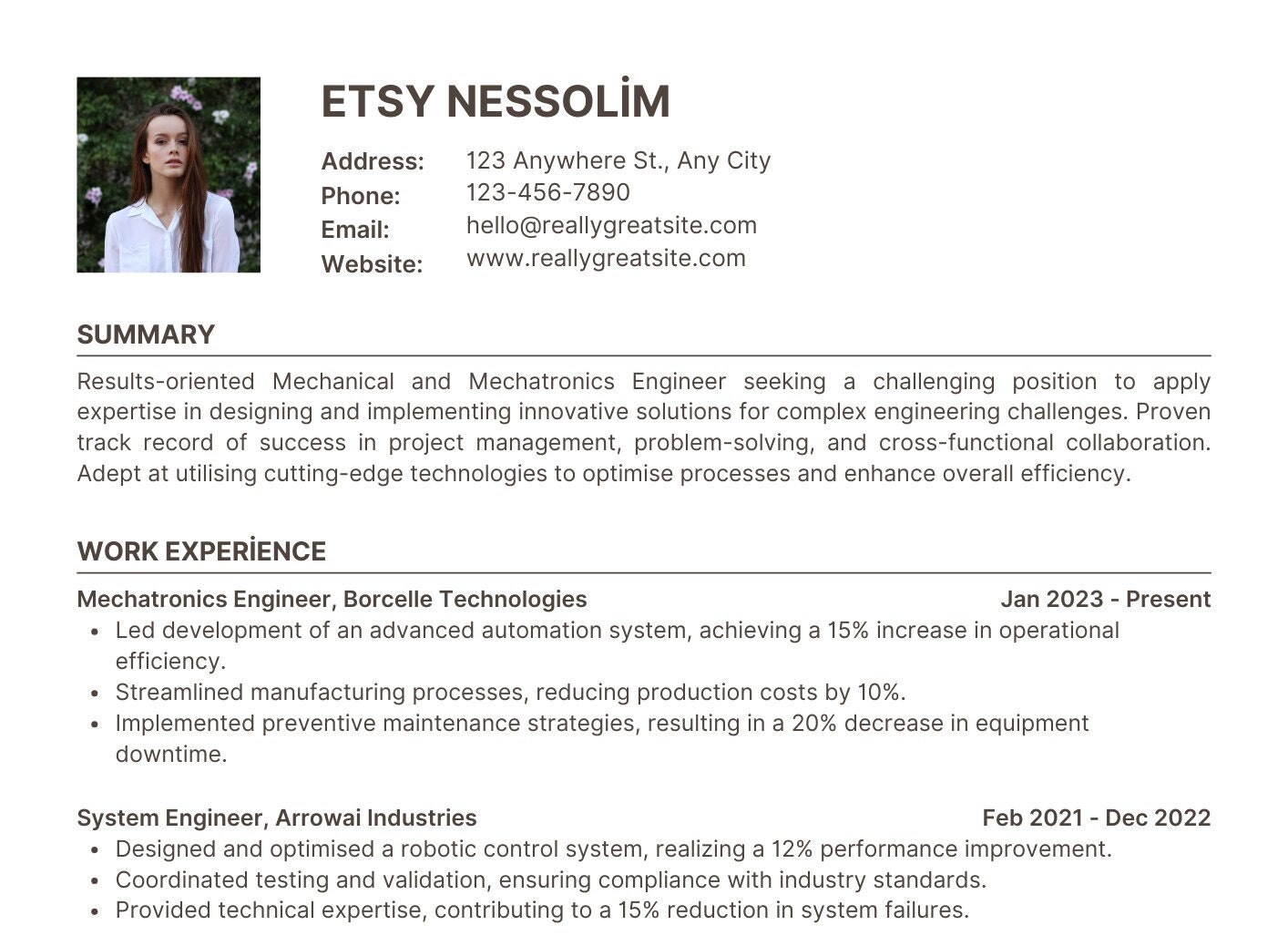 Basic Resume Example, Clean Template Canva, Minimalist Resume Template ...