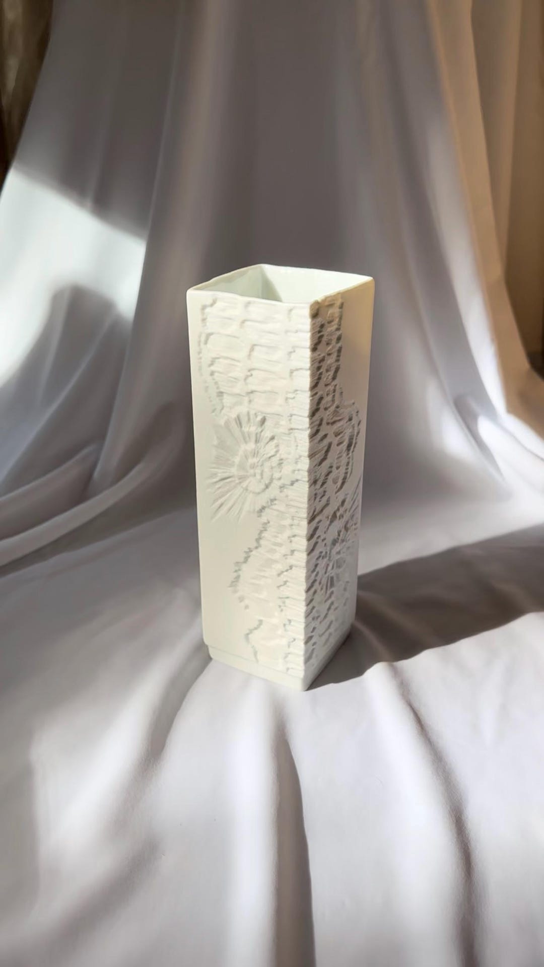 AK Kaiser White Bisque Vase – Vintage German Porcelain, 1970s - Etsy