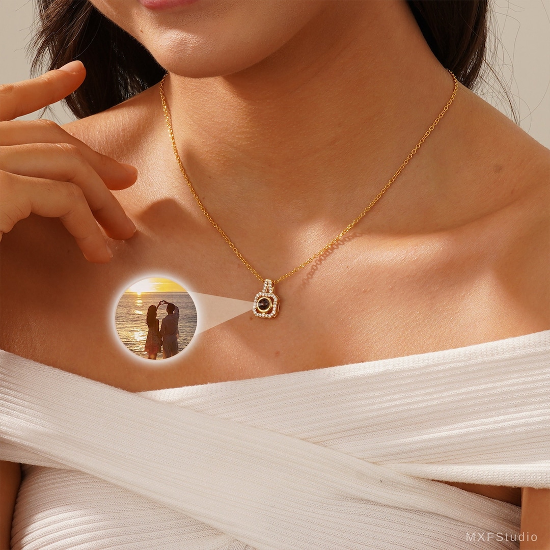 Personalised Photo Necklace, Custom Photo Projection Necklace, Picture ...