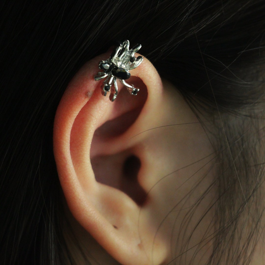 Black Spider Ear Cuff Silver Spider Earrings Spider Helix Wrap Earring ...