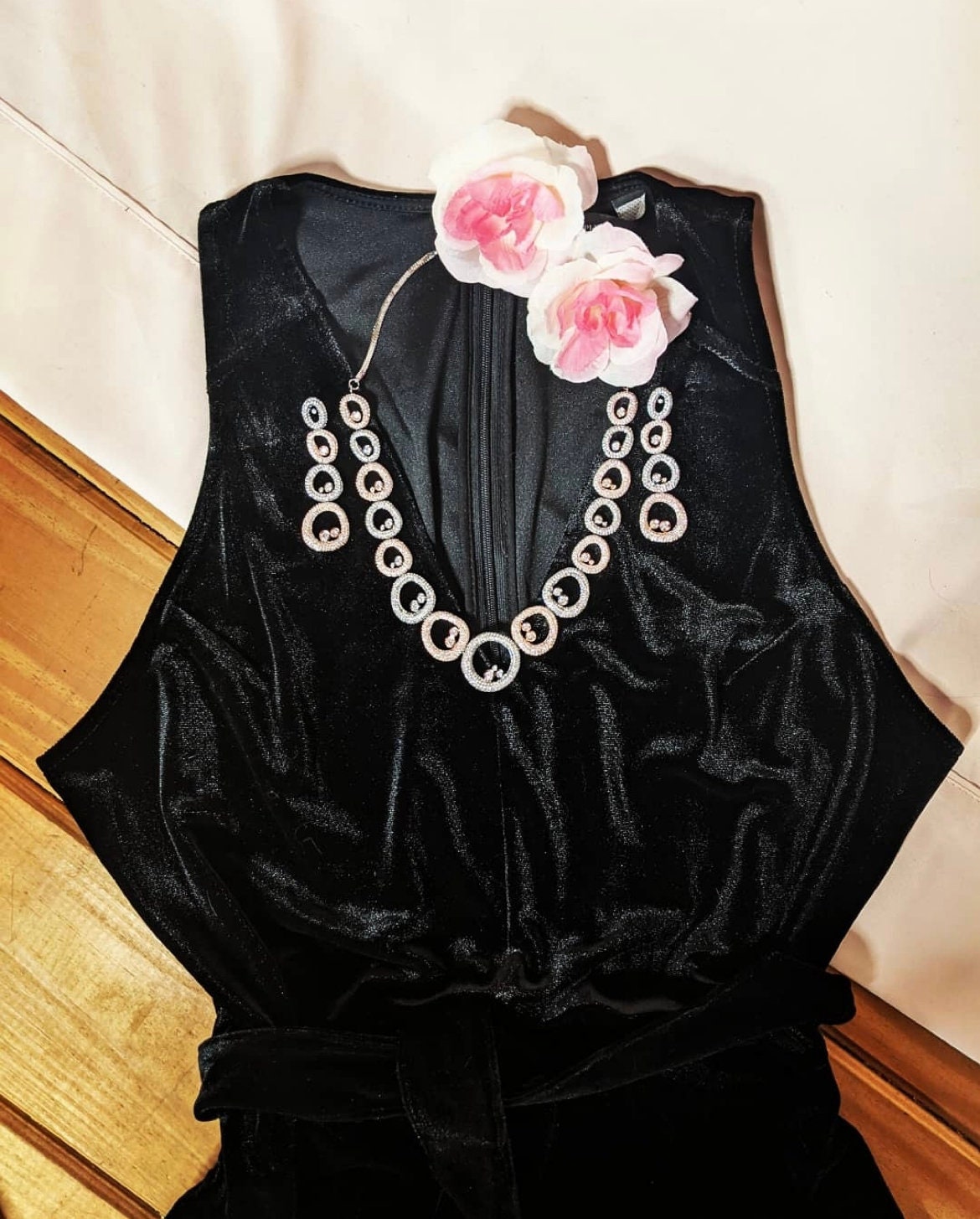 Black Rose Prom Red Carpet Bridal Earrings ON THE ROCKS Set - Etsy